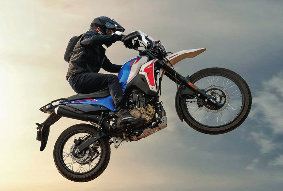 Adventure Awaits in the Festive Offer on Xpulse 210