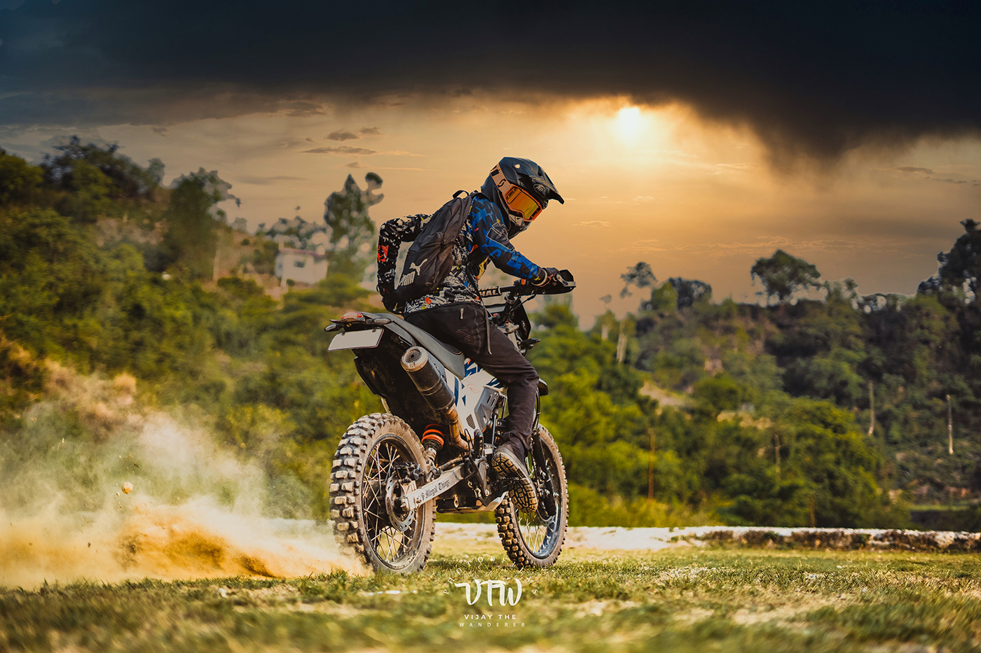 Hero Xpulse 210 Dakar Edition: Rally-Inspired Adventure Bike | Price ...